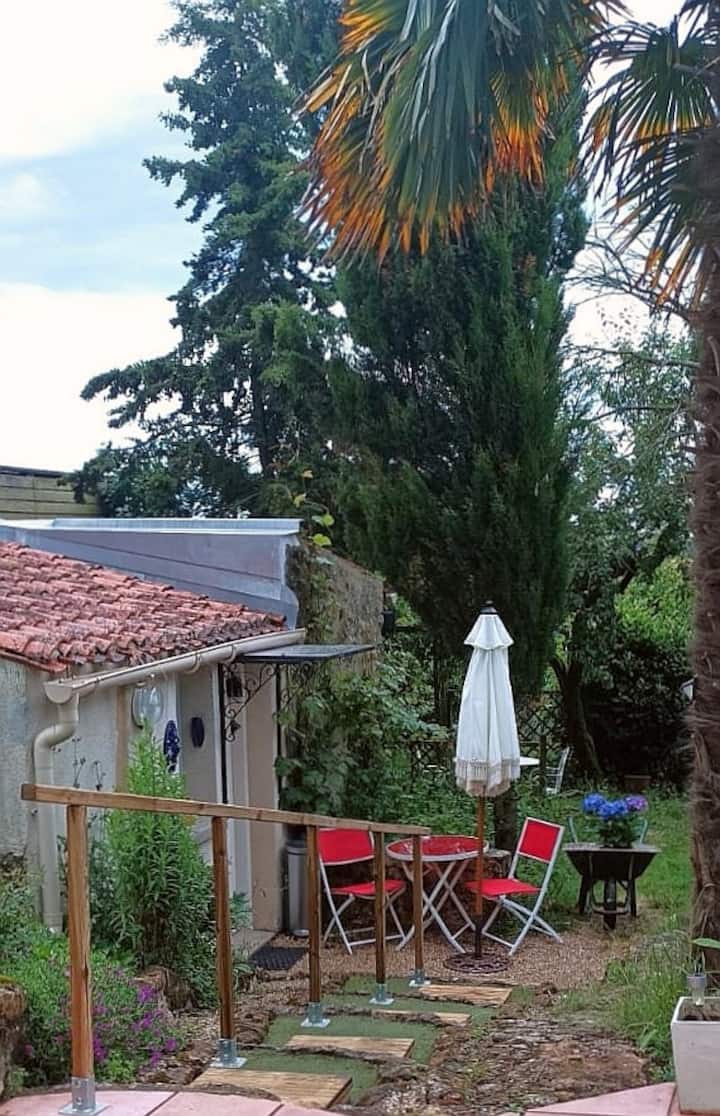 Cocon Dans Un Jardin Bucolique Entre Terre Et Mer. - Sainte-Hermine