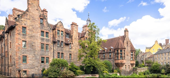 Hagrid’s Hideaway - Dean Village - Edinburgh