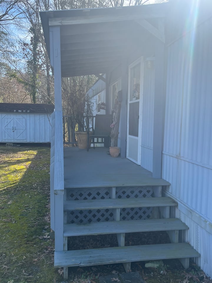 Room For Rent At Highpoint Suite - High Point, NC