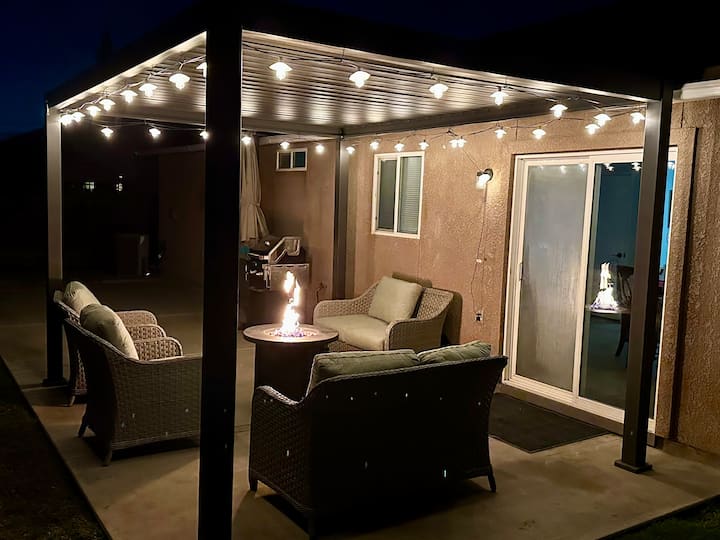 Pet-friendly, 3bd House Fire Pit - Tulare, CA