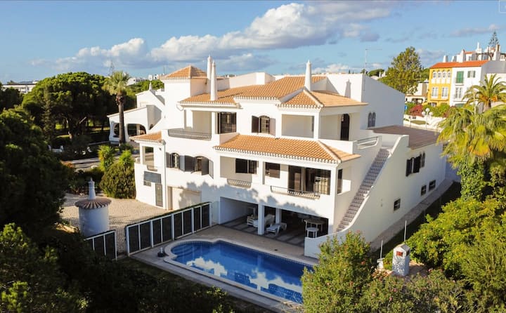 Villa Irene 9 Bed Villa Close To Marina -Renovated - Albufeira