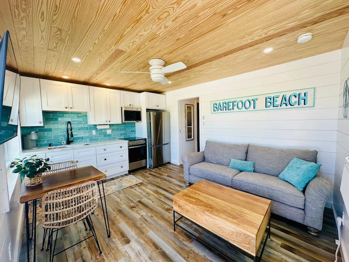 Coastal Cottage W/ King Bed- Close To The Beach! - Naples, FL