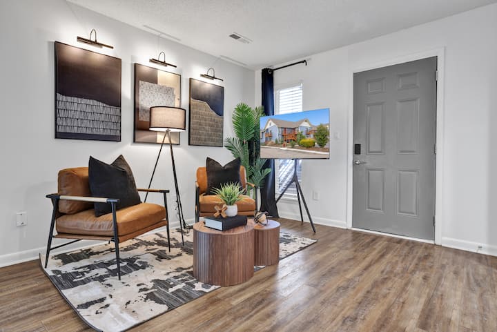 Mid-city Escape | Heart Of Hsv - Huntsville, AL