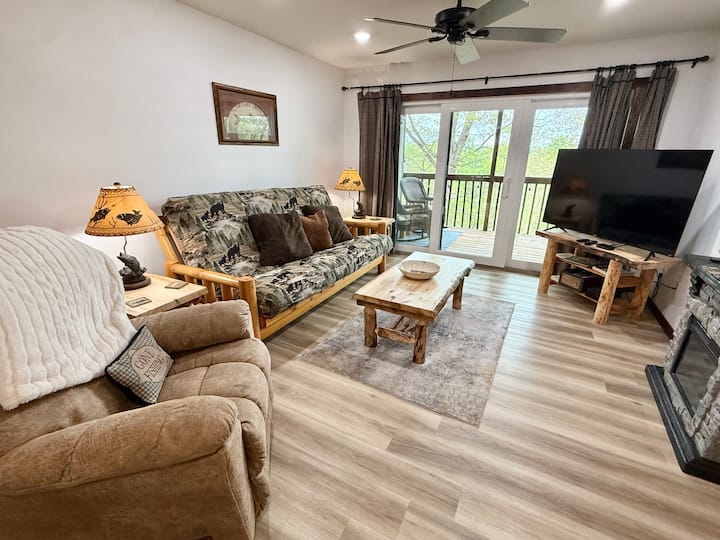 Peaceful Cozy Cabin 2br 2 Ba/2 Miles To Sdc - Branson West, MO