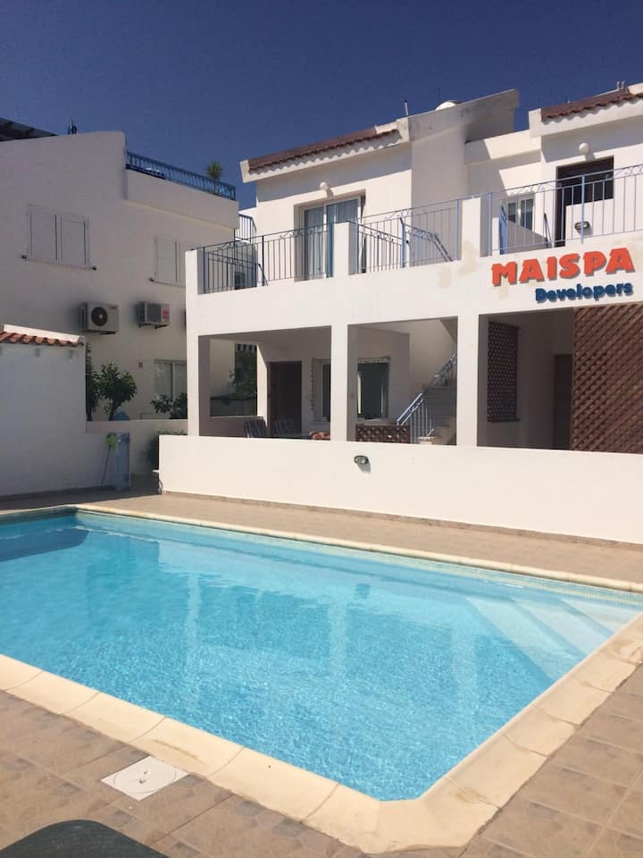 Andromeda Beach House - Полис