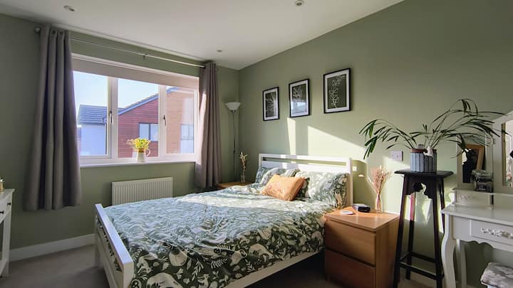 Cosy Private Room With Ensuite In Quiet Location - 하이클레어
