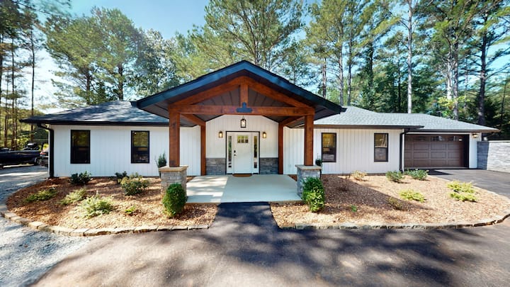 The Beech House • Boat Parking • 2.7mi To Ramp - Paris Landing State Park, Buchanan
