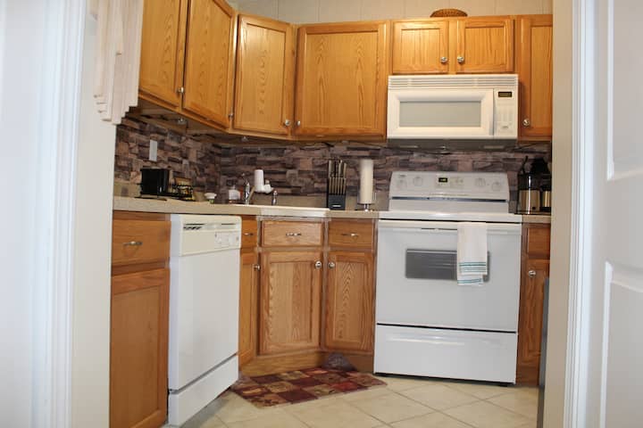 Lake Winnisquam Condo - New Hampshire (State)