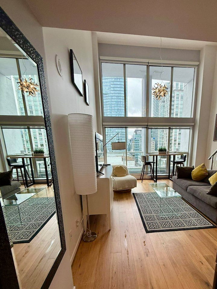 Loft In The City W/free Parking - Vancouver