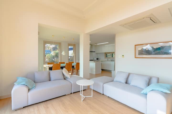 Private Townhouse Facing Forest Horses & Sea View - Jeju-si