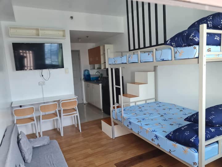 Spaceous Studio Unit Sm Northedsa Grass Residences - Quezon City
