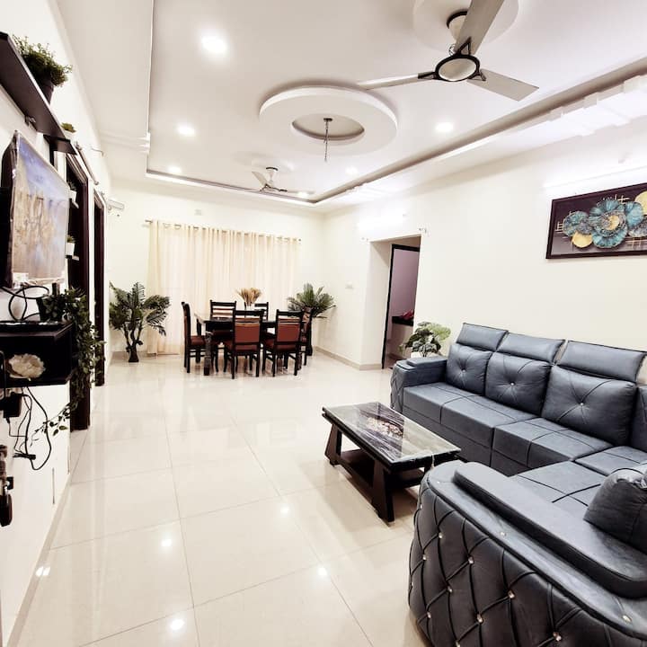 Elite 3bhk Apartment A/c.(silver Sky Homestays) - Hyderabad