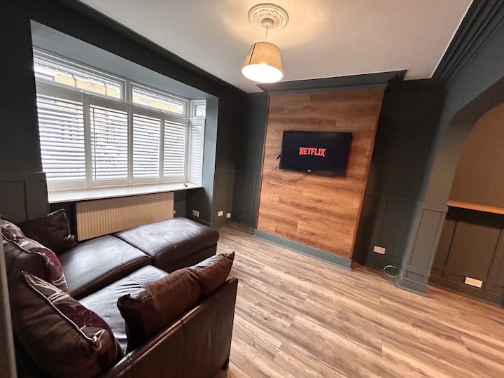 Beautiful 4 Bedroom House - Hull