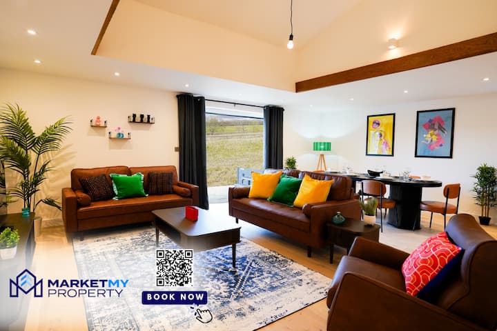 Starlight Lodge - 4 Bedroom Barn With Hot Tub! - Redhill