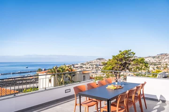 Villa Oliveira Family Home With Games Room & View - Madeira