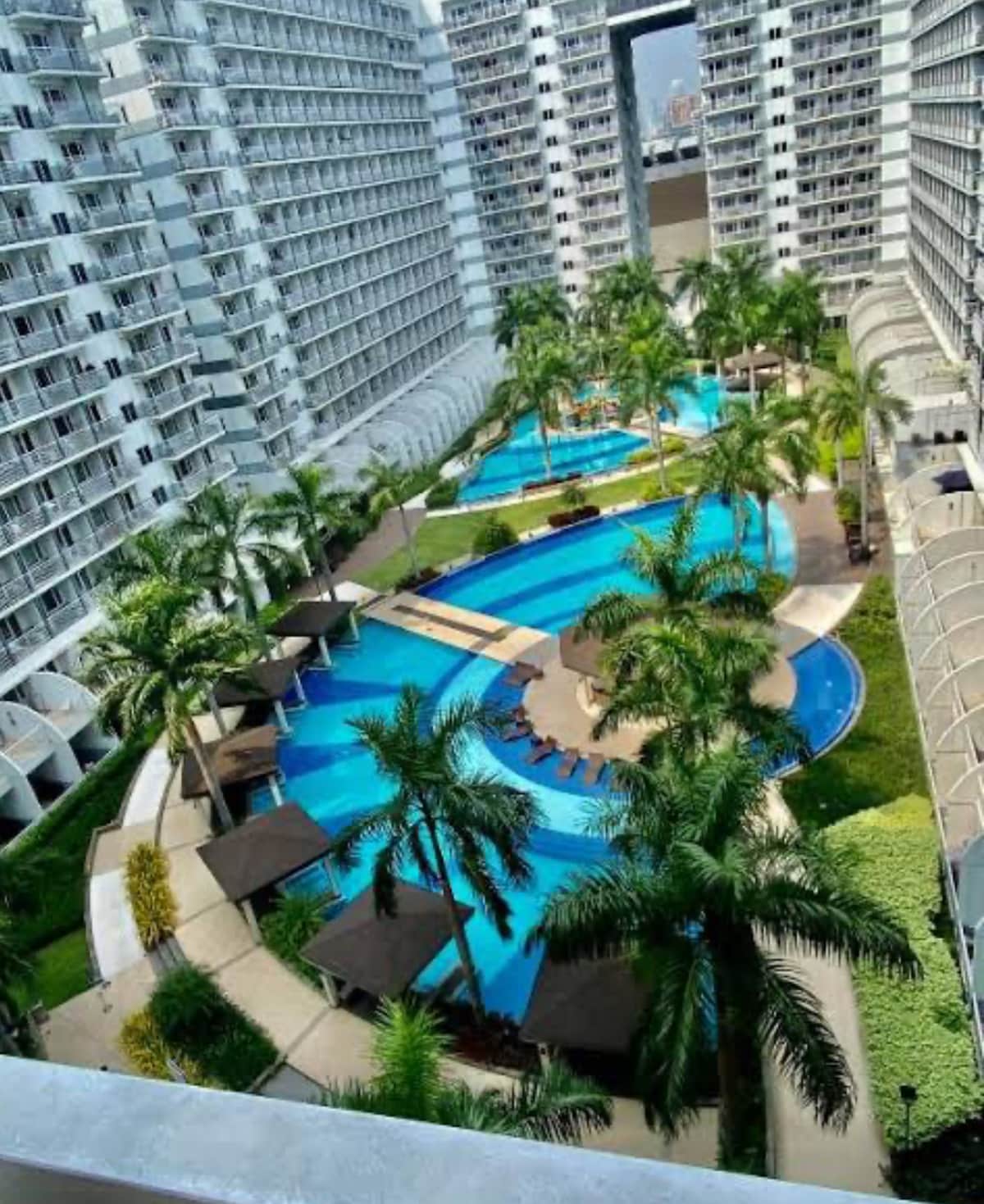 Happy 1br condo front MOA/IKEA @ Shell Tower A - Apartments for Rent in ...