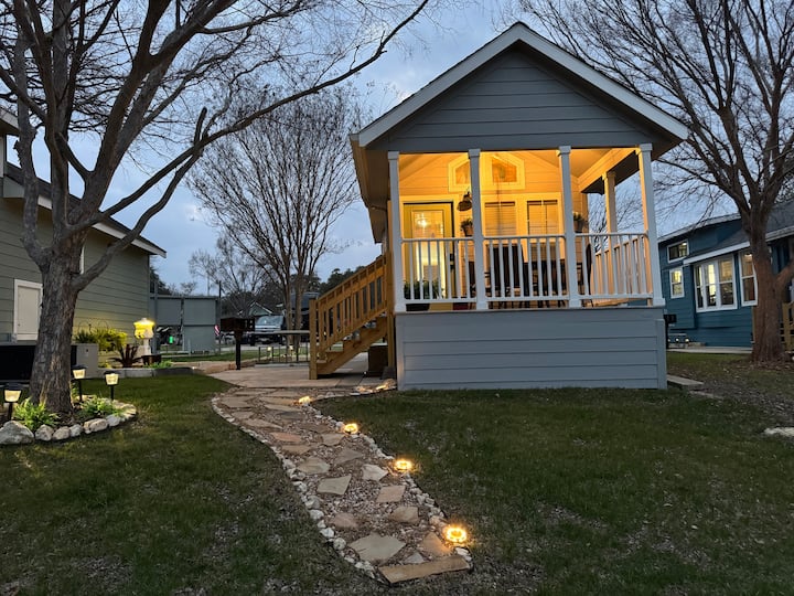 Modern Lake Escape At Lake Travis/pool & Hot Tub - Steiner Ranch - Austin