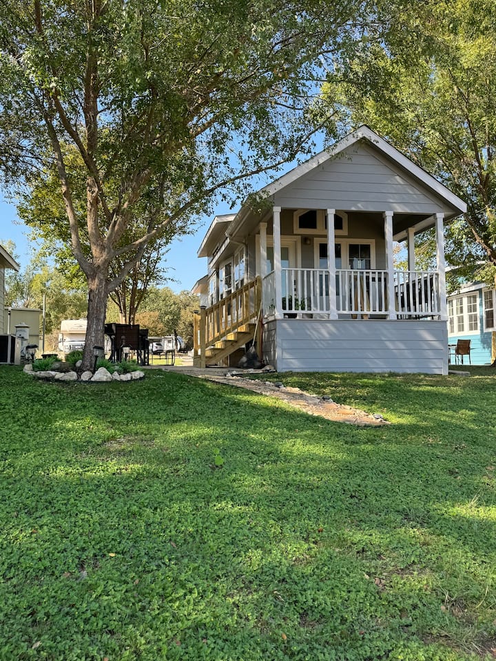 Modern Cabin 2 Heated Pools , Hot Tub, Lake Travis - Lake Travis