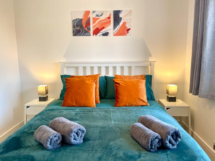 New 2bed 2bath With Parking Nr Stansted Airport - Aeropuerto de Londres Stansted (STN)