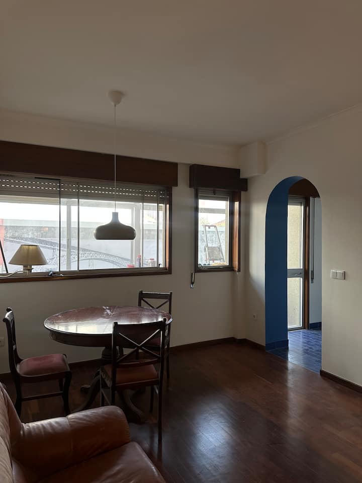 3 Bedroom Apartment With Terrace, Metro 2 Min Away - Oporto