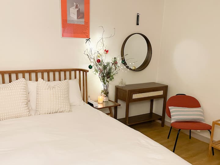 K-dom•올림픽공원•롯데월드타워•jyp•아산병원•둔촌동역6분
청결•오리털침구•후기좋은숙소 - Gwangju