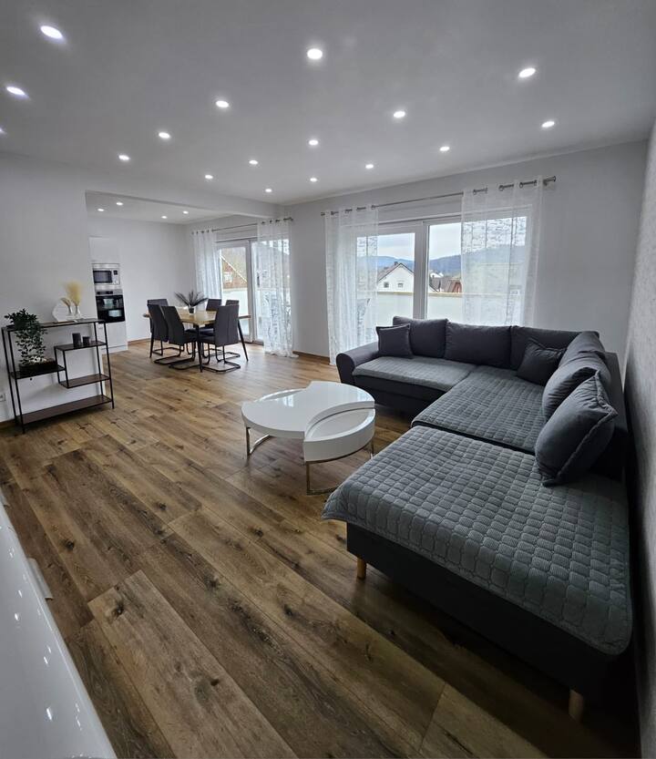 Schöne Helle Ferienwohnung - Biedenkopf