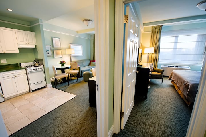 Nyc Room Near Times Square & Local Hotspots - New York City
