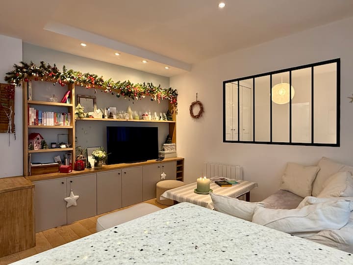 Cocon Pour Amoureux Au Cœur De Montmartre - Paris