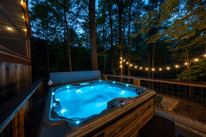 Slow Motion Hideaway
Cave Run Lake/rrg - Hot Tub! - Kentucky