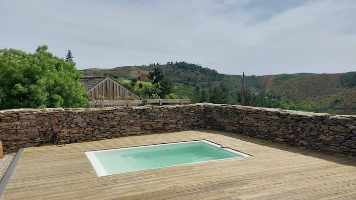 Casa Do Outro Mundo Com Vistas Para O Pôr Do Sol - Vinhais