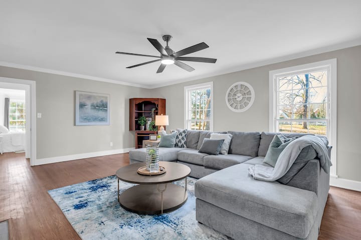 Tupelo Manor 6 Bed/ 5 Bath - Tupelo, MS