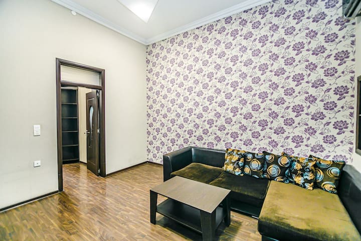 Luxury Apartment At Vurgun Park - Baku