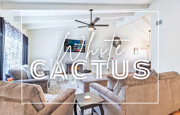 One Block From River | 3bd | Pet-friendly | Bbq - Laughlin, NV