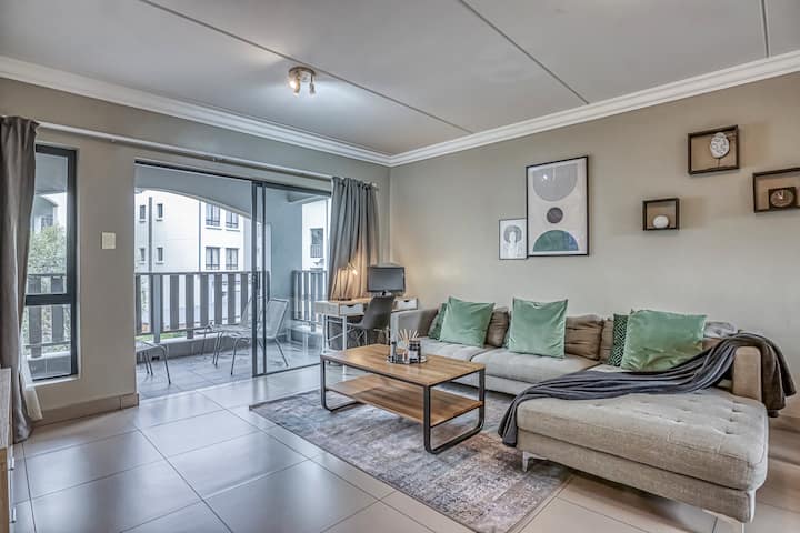 Modern Apartment - Lanseria