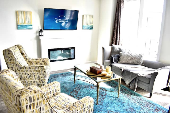 New Luxury 4 Bedrooms + Office - オークビル