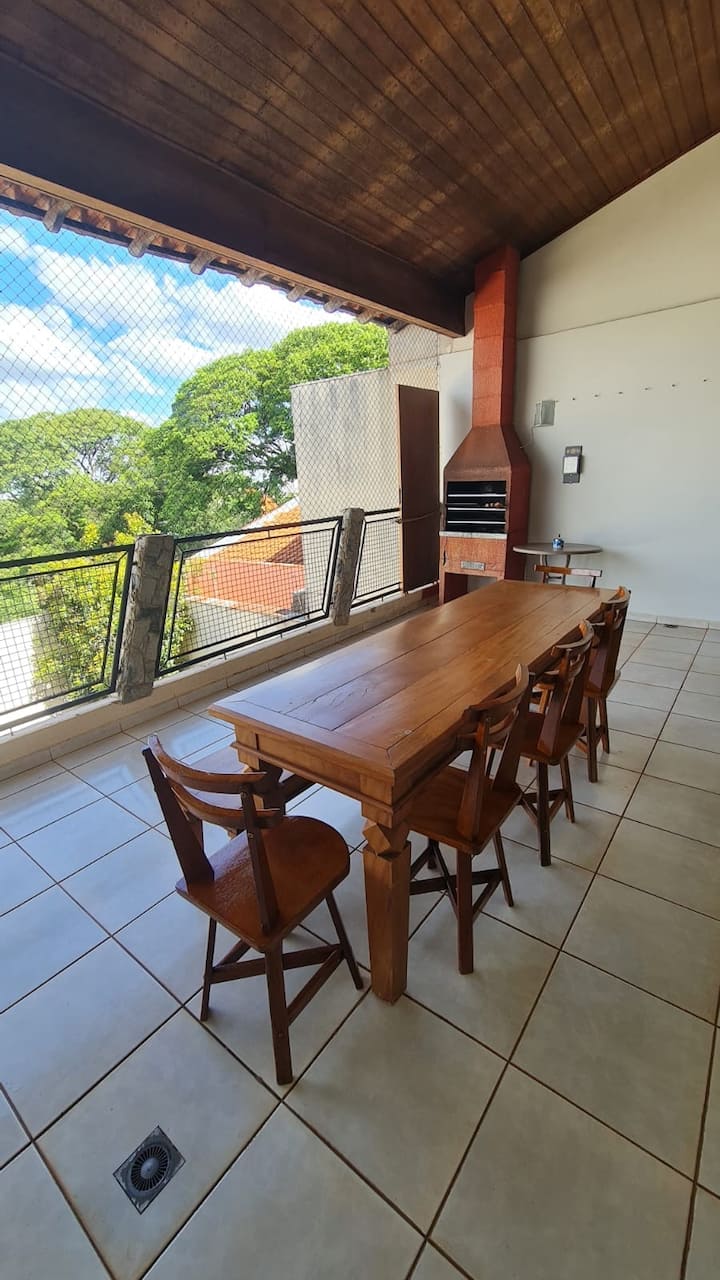 Amplo Apartamento Sobreloja- Zona 5- Maringá - Maringá