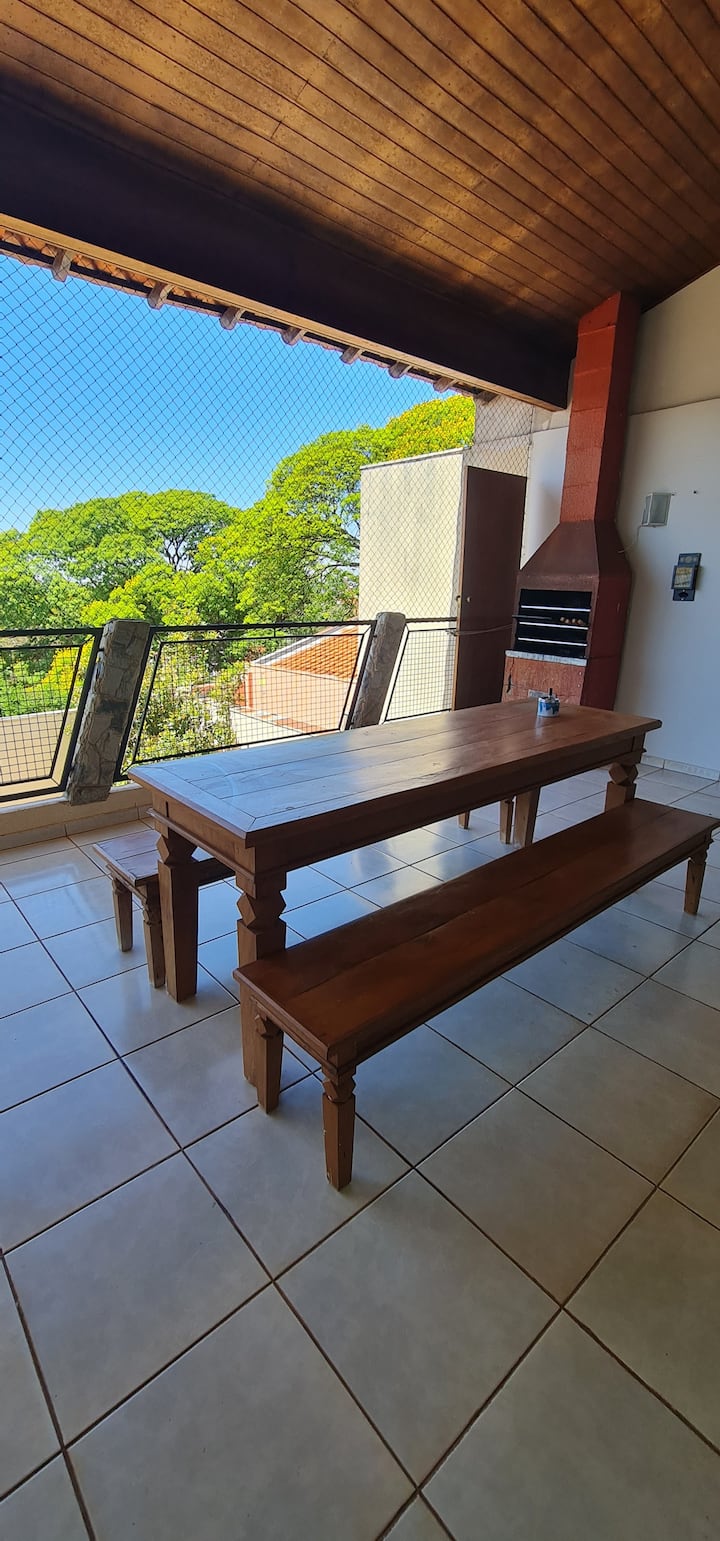 Amplo Apartamento Sobreloja- Zona 5- Maringá - Maringá