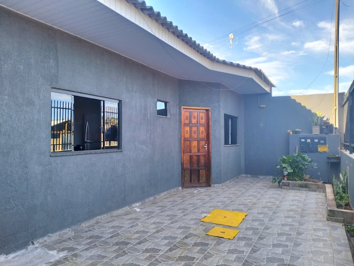 Casa Aconchegante Para Hóspedes Segura - Guarapuava