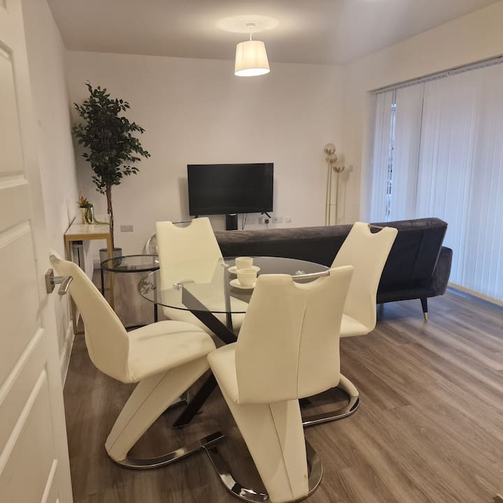 Casa Di Dolce Two Bedroom Apartment With Balcony - Maidstone