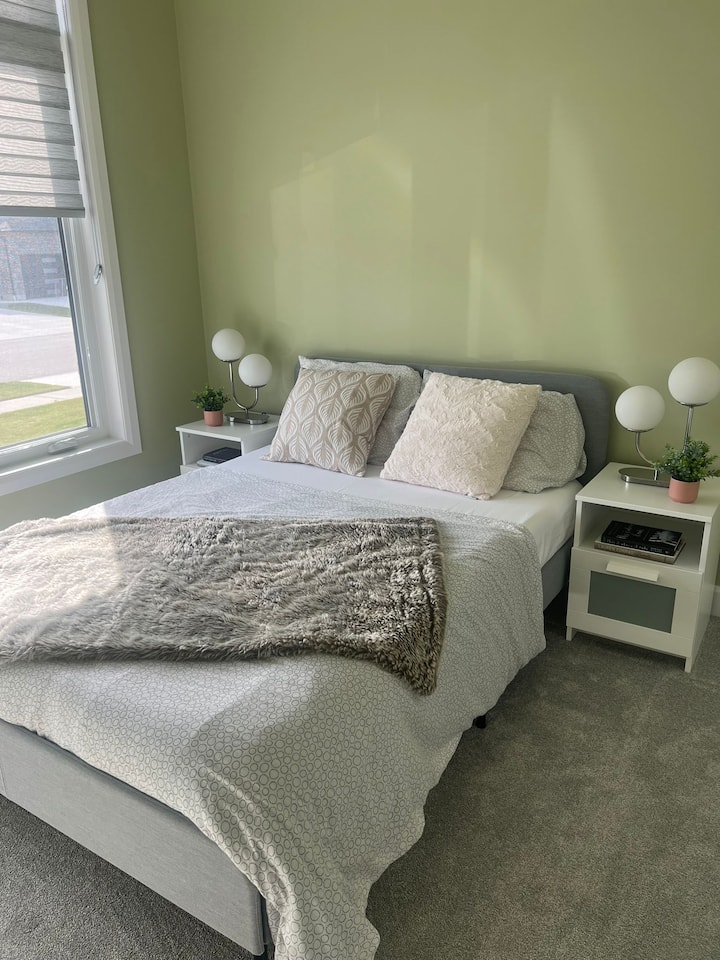 Room At Port - Southampton