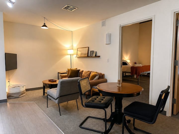 Cream City Loft By Fiserv With Parking | Suite 3 - Milwaukee, WI