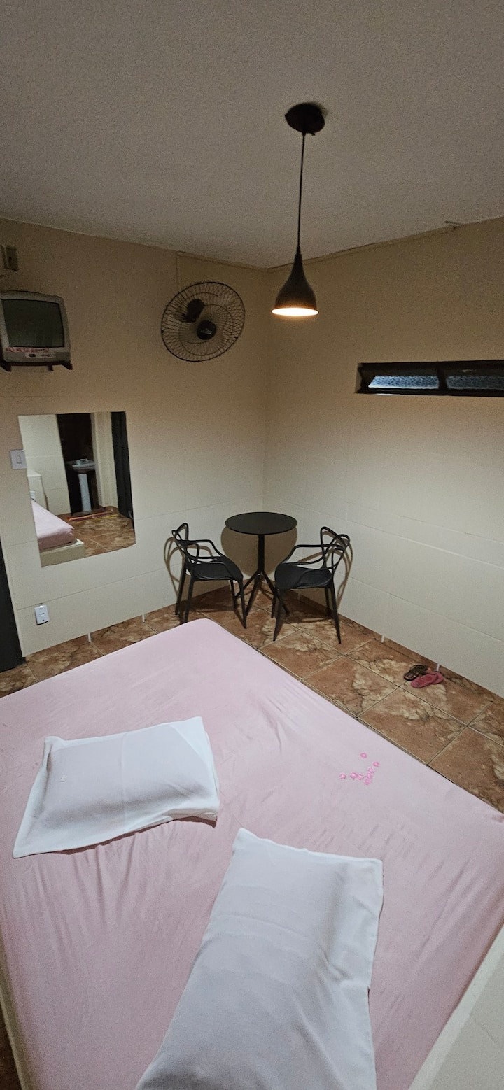 Suíte Com Garagem Ventilador - Paracatu