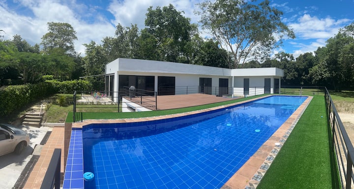 Hermosa Casa Con Piscina Tocaima - Apulo