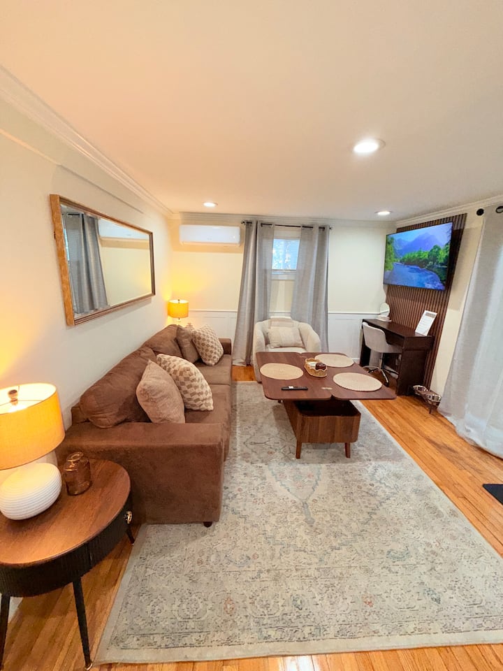 Carmen’s Guest Suite Reaza Stays - Massapequa, NY