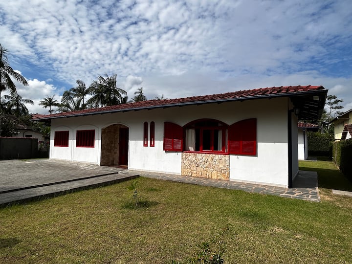 Espaçosa Casa No Centro De Pomerode “Lar Pomerano” - Blumenau