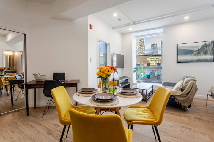 Sleek 1bdr On Bishop Downtown Mtl Gem - Montreal