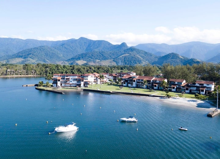 Apt C/ Vista Espetacular Cond. Bracuhy. Angra - Angra dos Reis