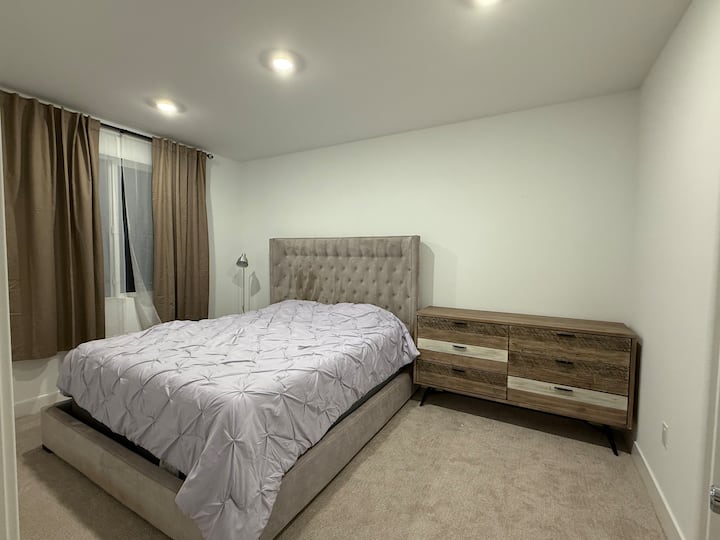 Close To Irvine Spectrum & Uci - Irvine, CA