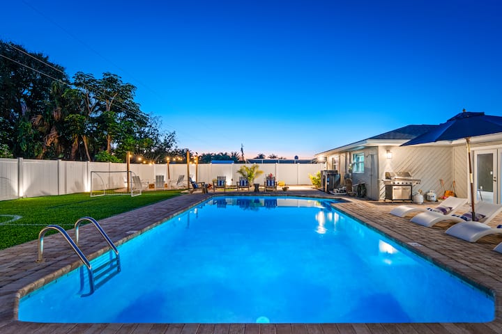 Heated Pool+golf+firepit+turf Sports+game Room+bar - Palm Beach, FL