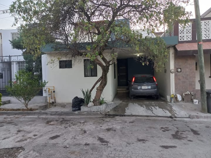 Ca Grupos Grandes 4 Habitaciones 8 Camas 4 Climas - Monterrey